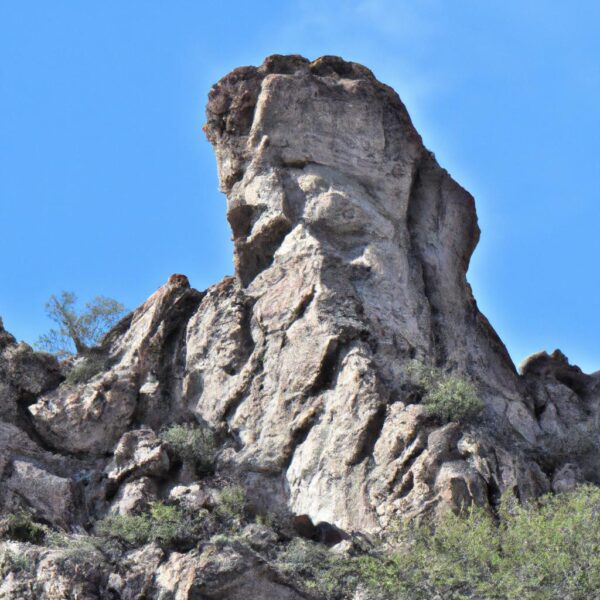 Giants in Rock Formations: A Historical Marvel - TooLacks