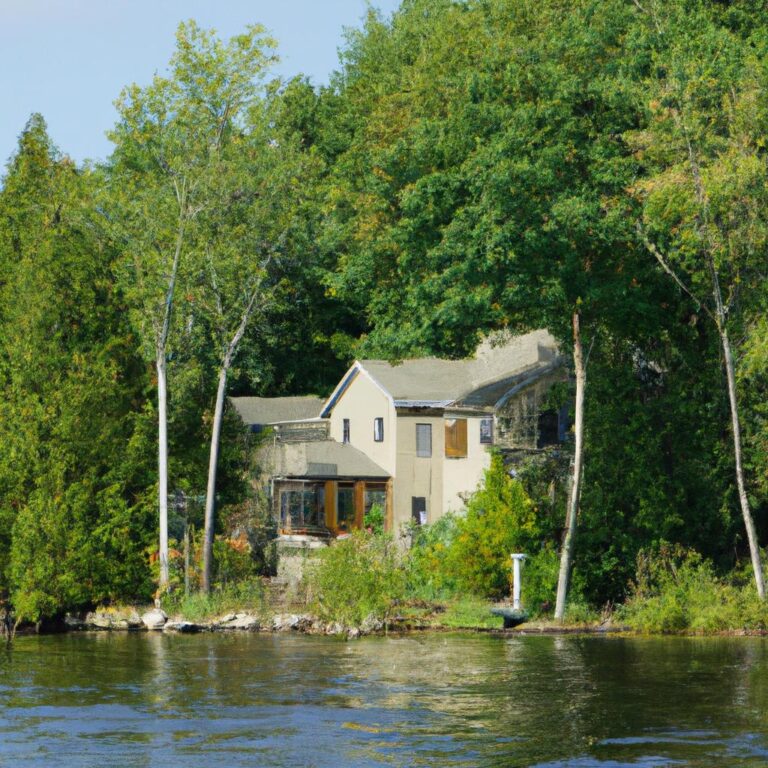 House on River: Enjoy the Serenity of Waterfront Living - TooLacks